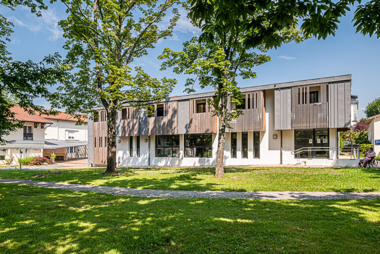 Centre anti douleur à Cambo-les-Bains : Clinique Marienia | Inicea ...